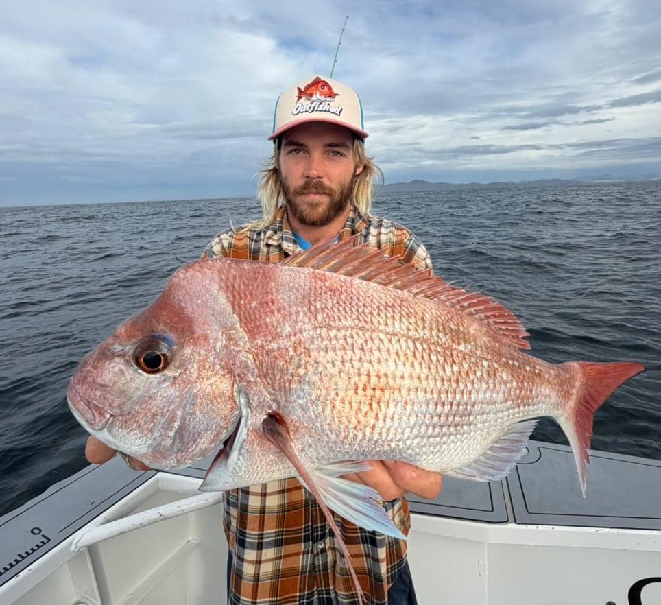 South West Rocks Fishing Charters & a Cracker Snapper – Outfished